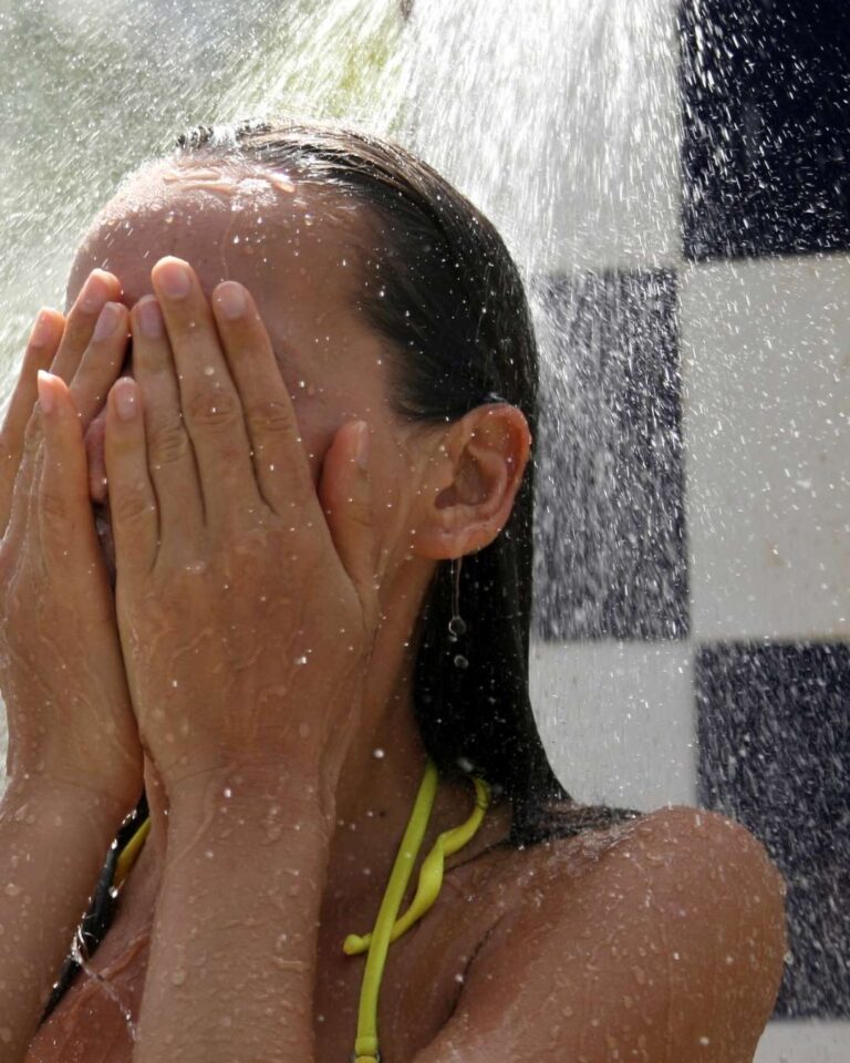 How Often Should You Really Shower, According to Science - Your Curious ...